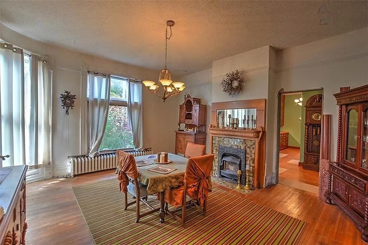8 Bedroom Stately Victorian Home With Original Woodwork Lists At ...