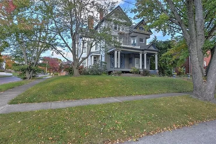 8 Bedroom Stately Victorian Home With Original Woodwork Lists At ...